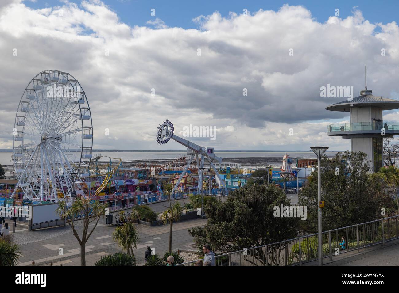 Southend on Sea, UK.1st Apr, 2024. A mild spring day for Easter Monday ...