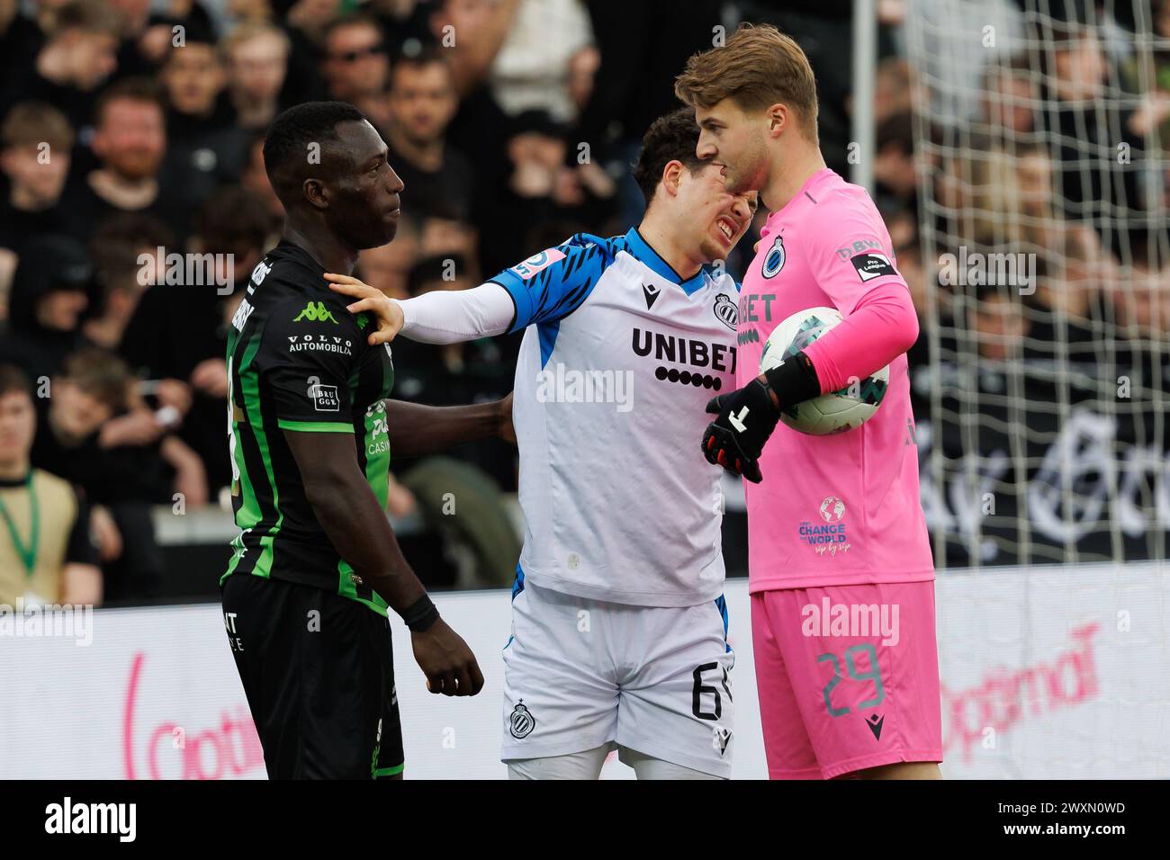 Brugge, Belgium. 01st Apr, 2024. Cercle's Kevin Denkey, Club's Kyriani ...
