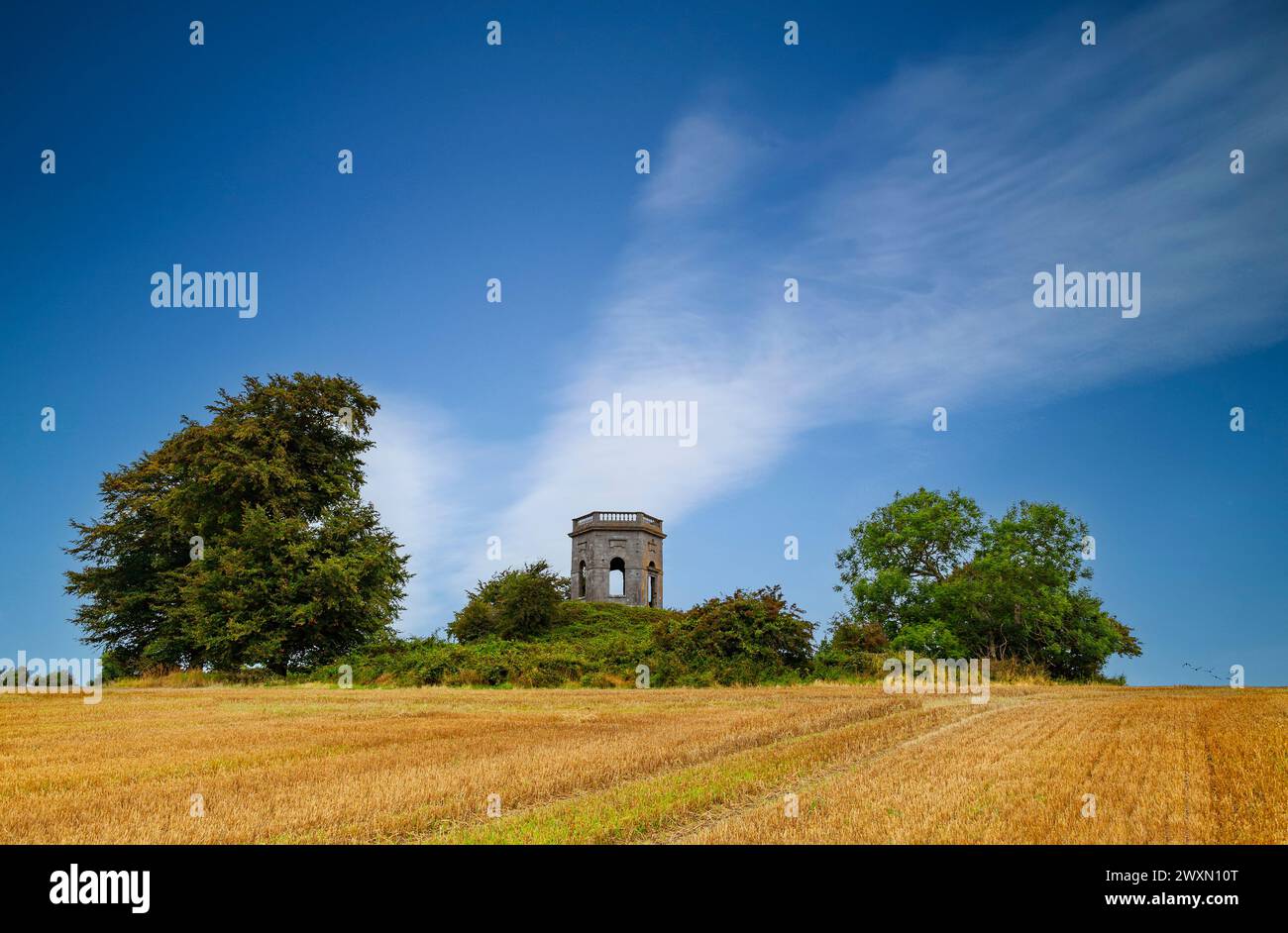 18th century hexagonal gazebo hi-res stock photography and images - Alamy