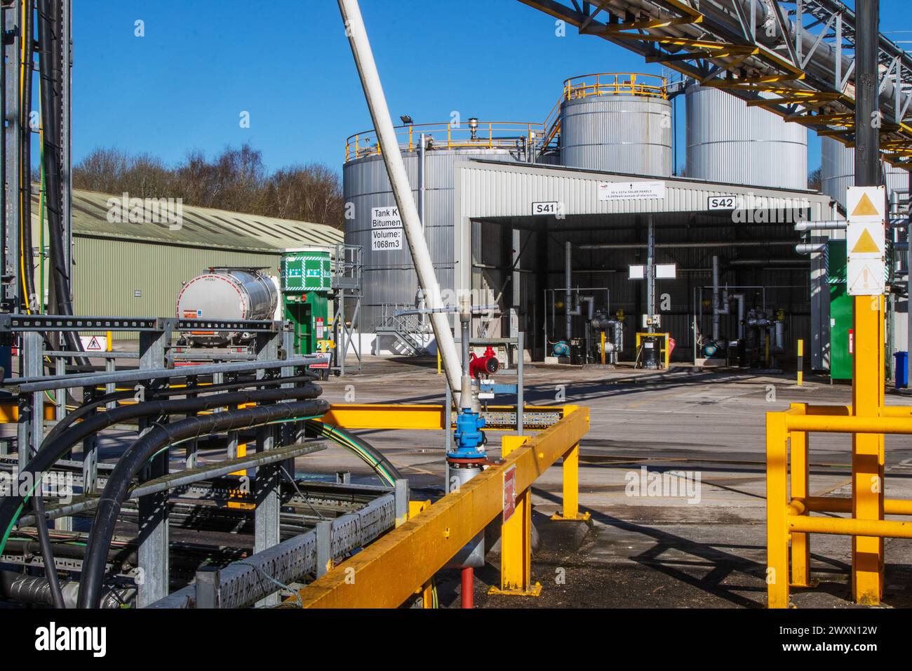 Total Fina Elf plant, Preston's (ex-Lanfina) facility for flammable tar ...