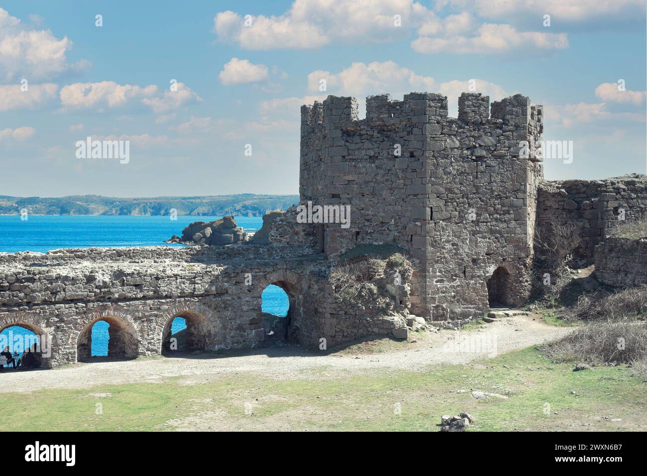Eski istanbul hi-res stock photography and images - Alamy