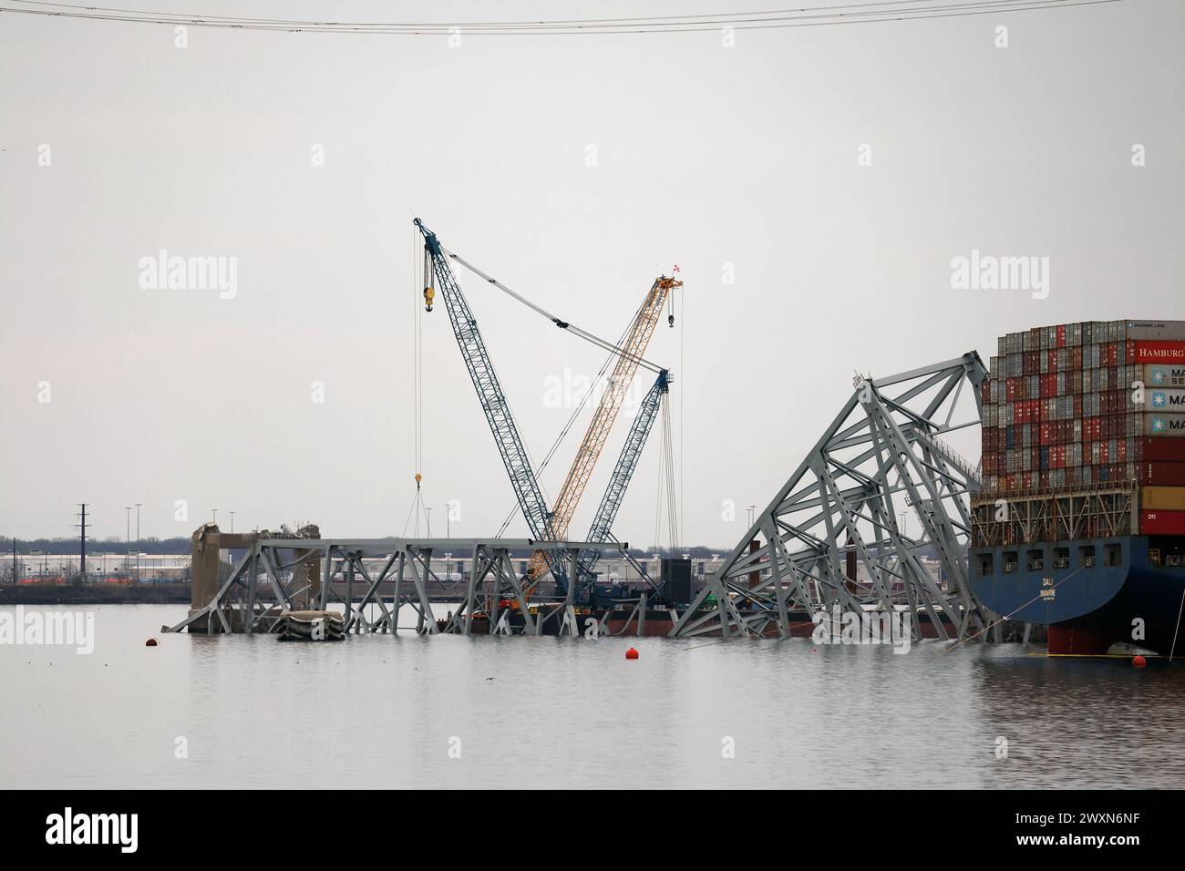 Baltimore, MD, USA. 31st Mar, 2024. Cranes Arrive to remove debris at ...