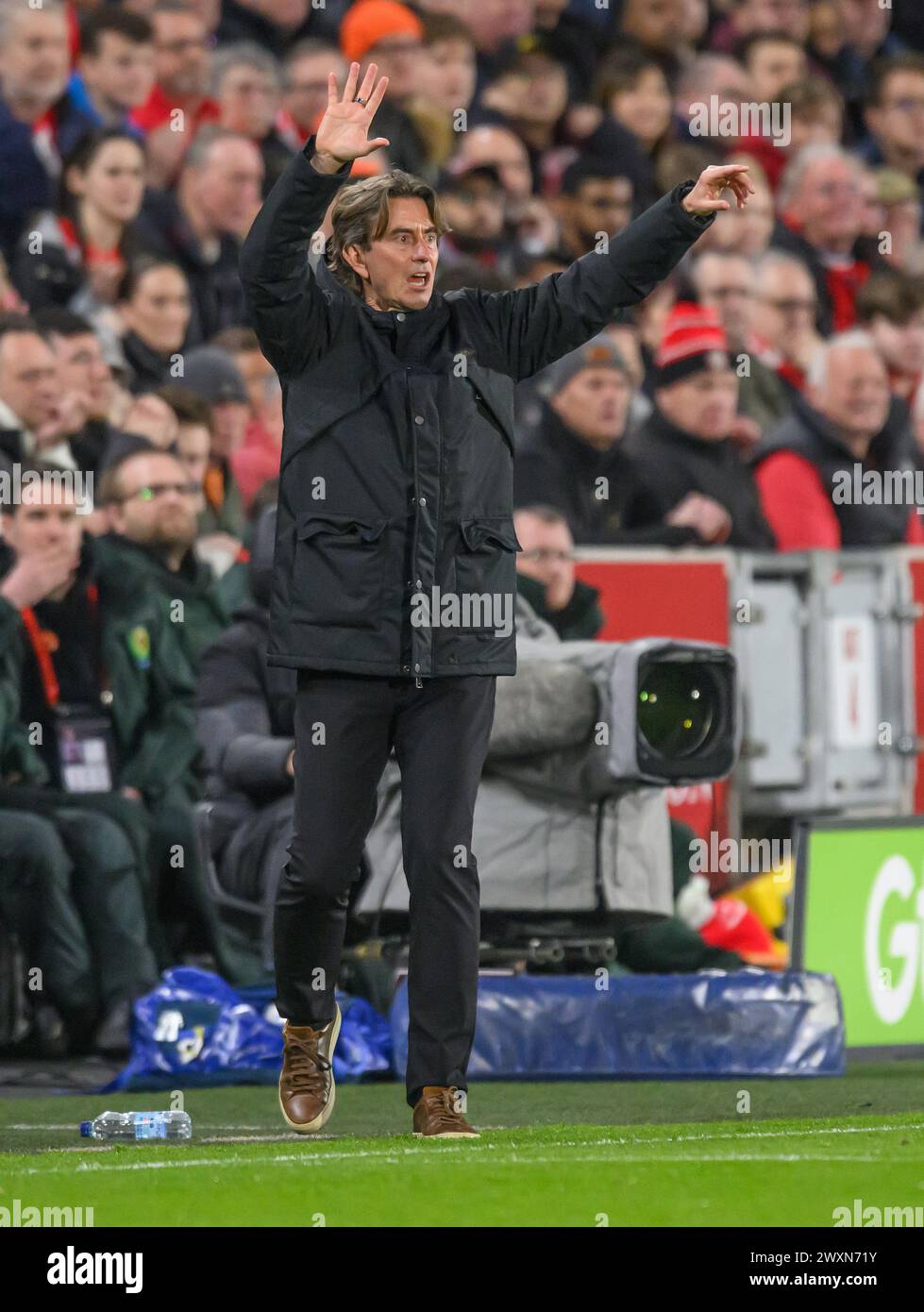 Football sideline uk hi-res stock photography and images - Alamy