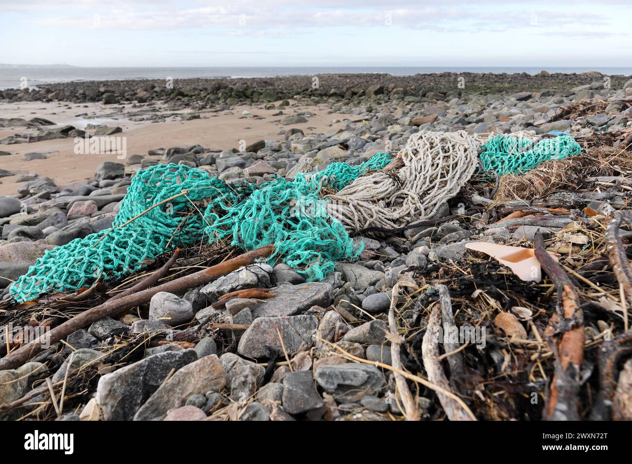 Plastic ropes hi-res stock photography and images - Alamy