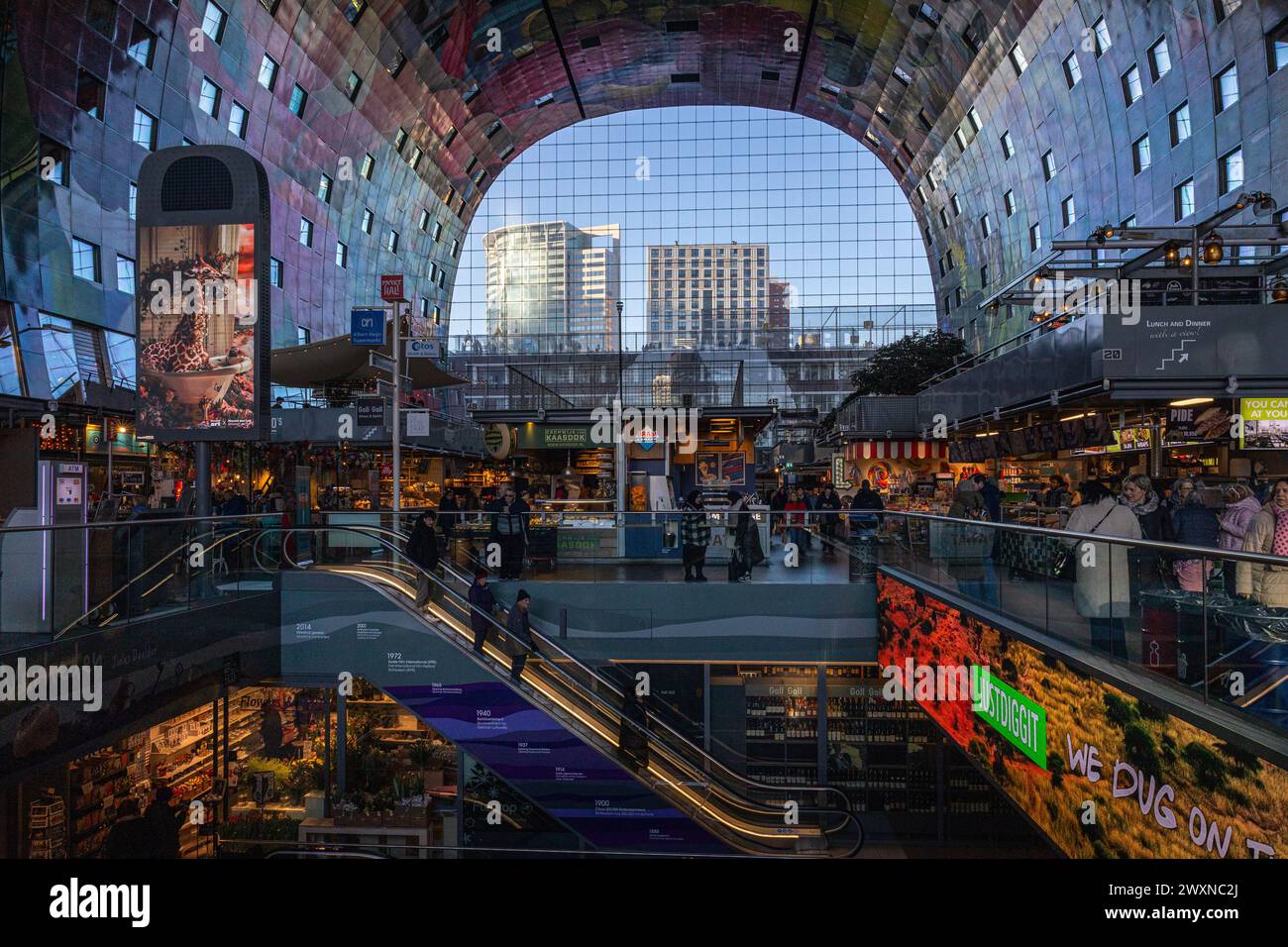 Public food hall hi-res stock photography and images - Alamy