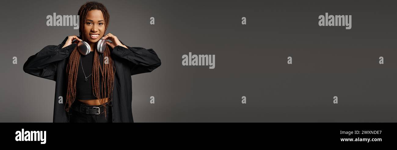 Black woman with dreadlocks hi-res stock photography and images - Alamy