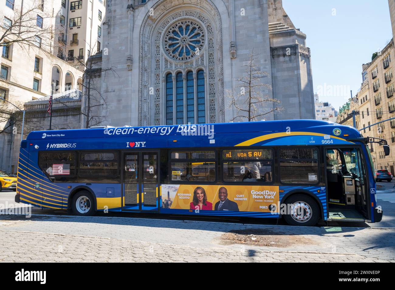Clean energy bus hi-res stock photography and images - Alamy