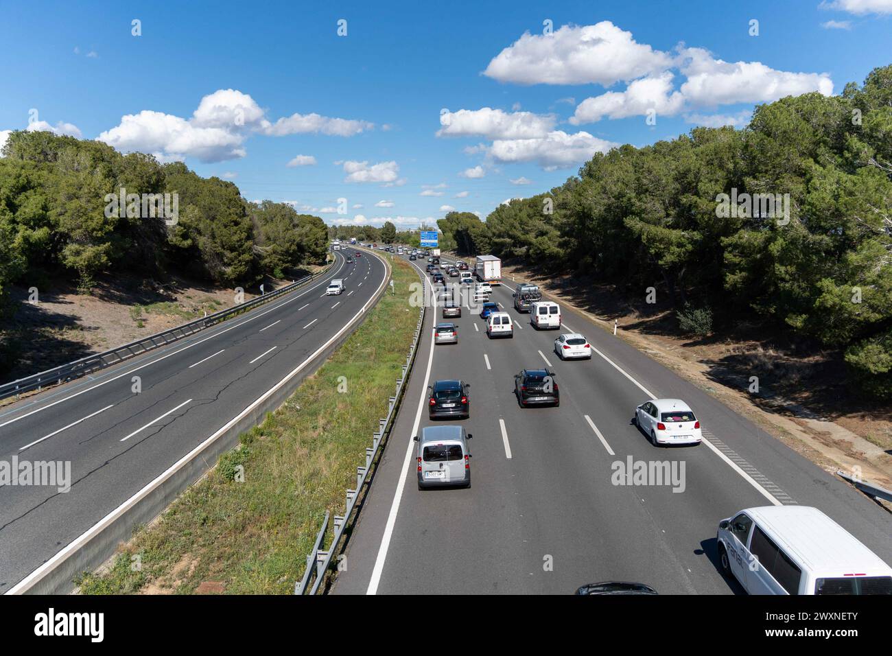Colas de autopista hi-res stock photography and images - Alamy