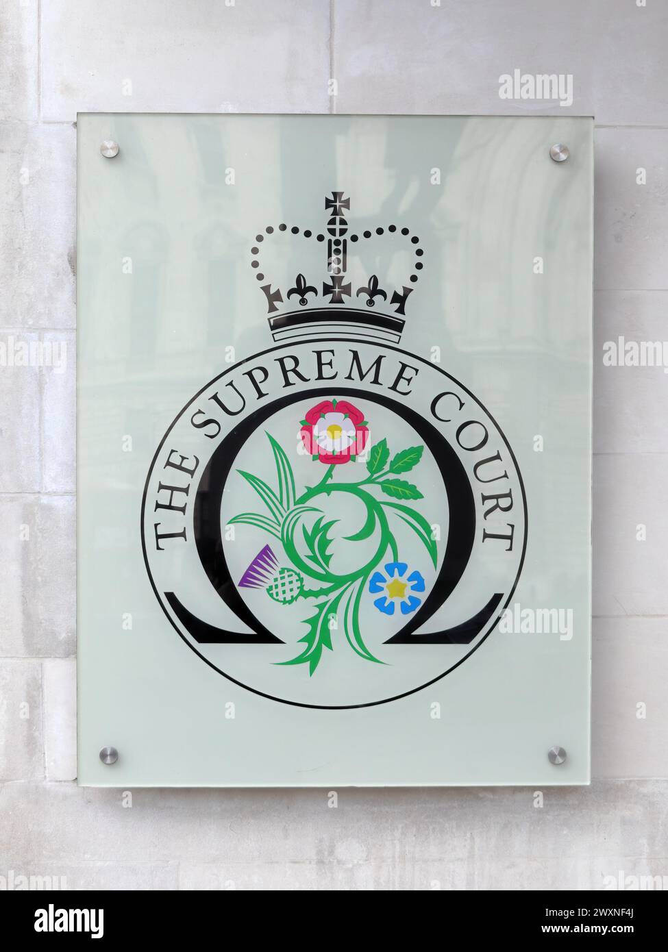 Supreme court logo hi-res stock photography and images - Alamy