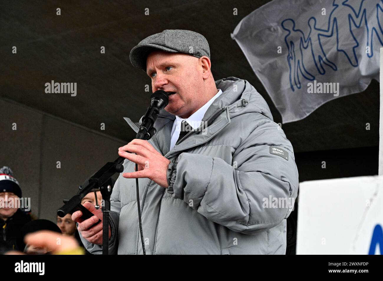 Edinburgh, Scotland, UK. 1st April 2024. The "Glasgow Cabbie" Stef Shaw ...