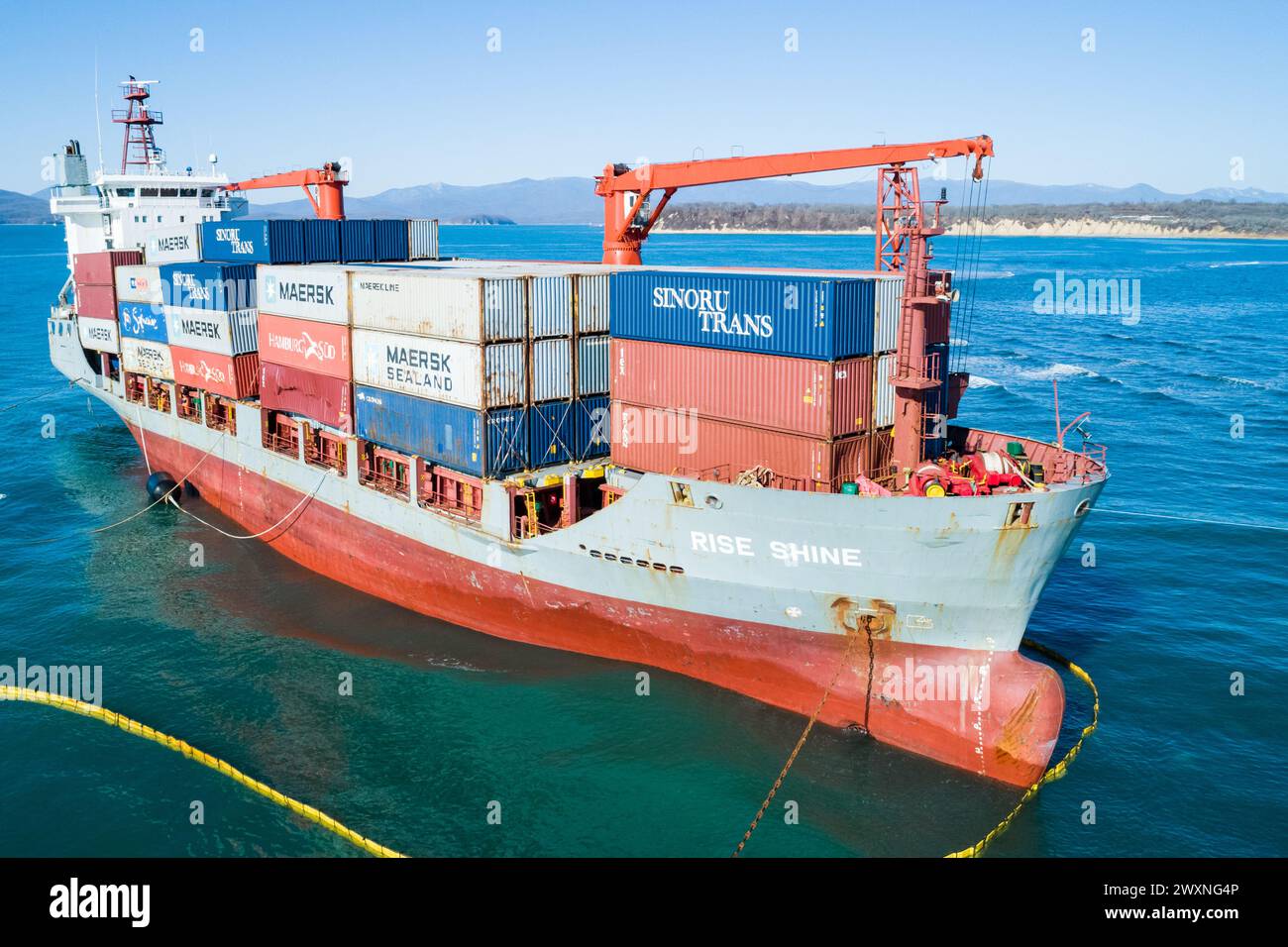 Cargo container accident hi-res stock photography and images - Alamy