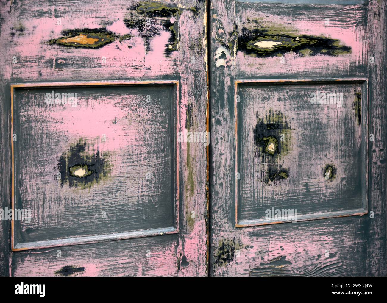 Distressed wood finish hi-res stock photography and images - Alamy