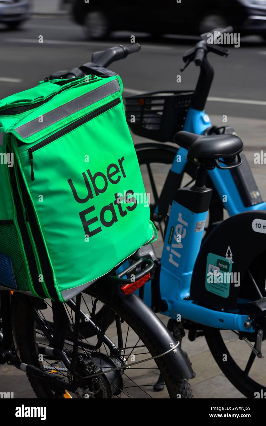 Ulez emissions hi-res stock photography and images - Alamy