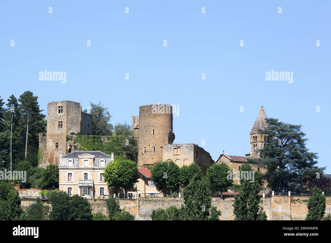 View of the village Chatillon d'Azergues in Beaujolais, France Stock ...