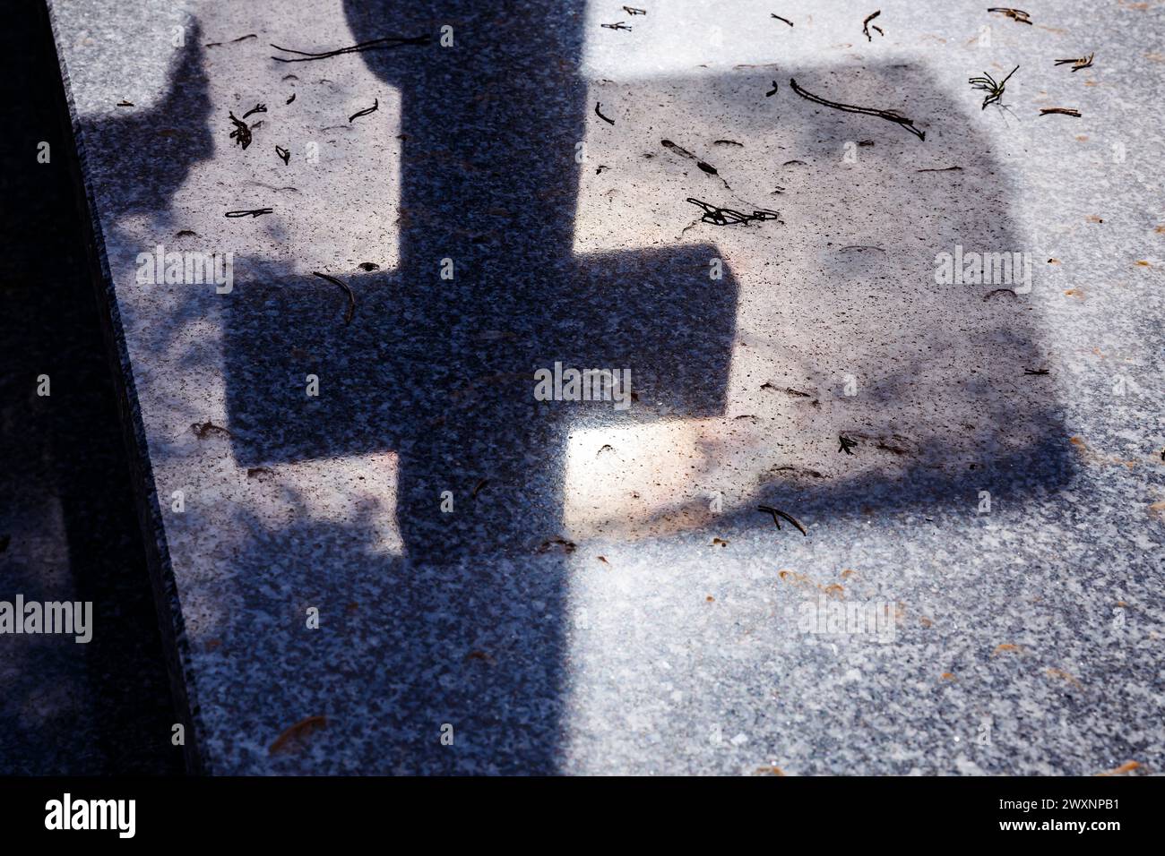 Cross and its reflection in the cemetery of Alhambra Stock Photo - Alamy