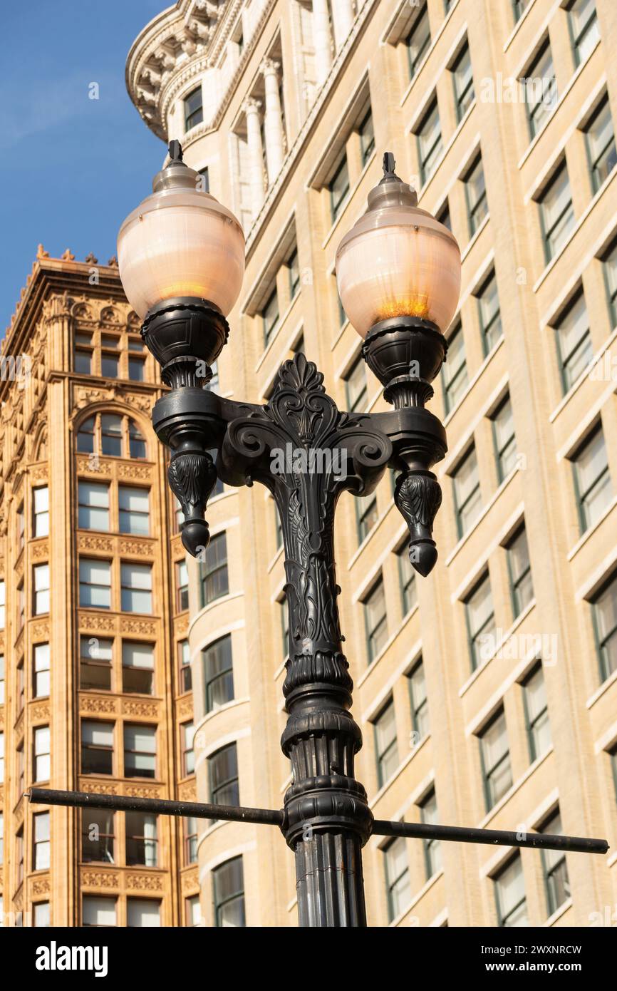Chicago Old Street Light