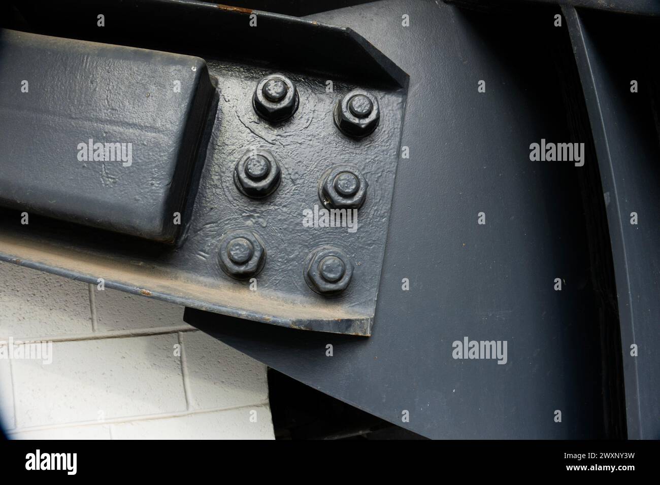 Bolted steel beam hi-res stock photography and images - Alamy
