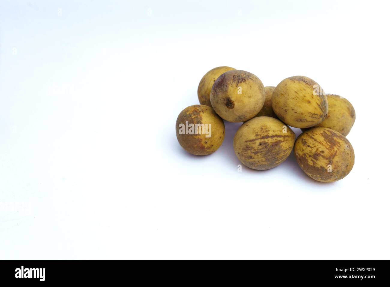 Duku fruits hi-res stock photography and images - Alamy