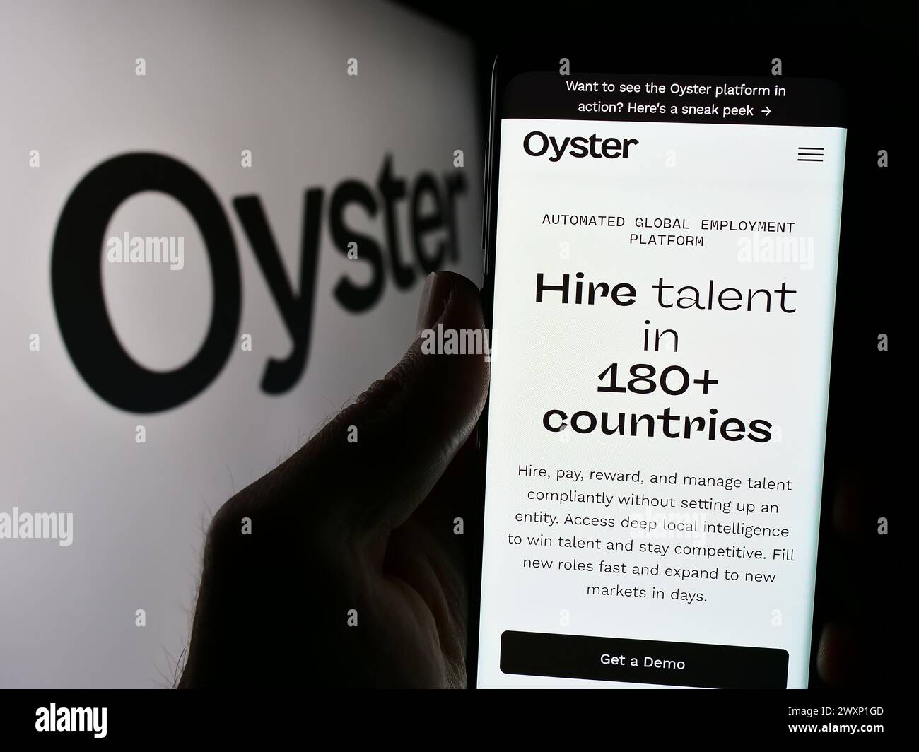 Oyster hr logo hi-res stock photography and images - Alamy
