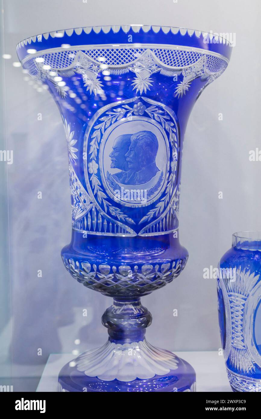 Glass vase with portraits of Lenin and Stalin, 1948, museum, Vladimir ...