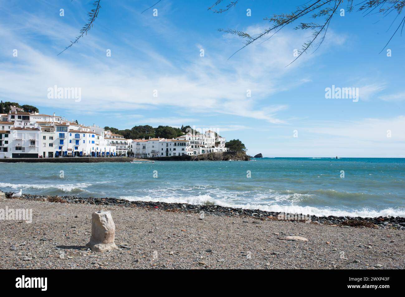 Waterfront village cadaques beach hi-res stock photography and images ...