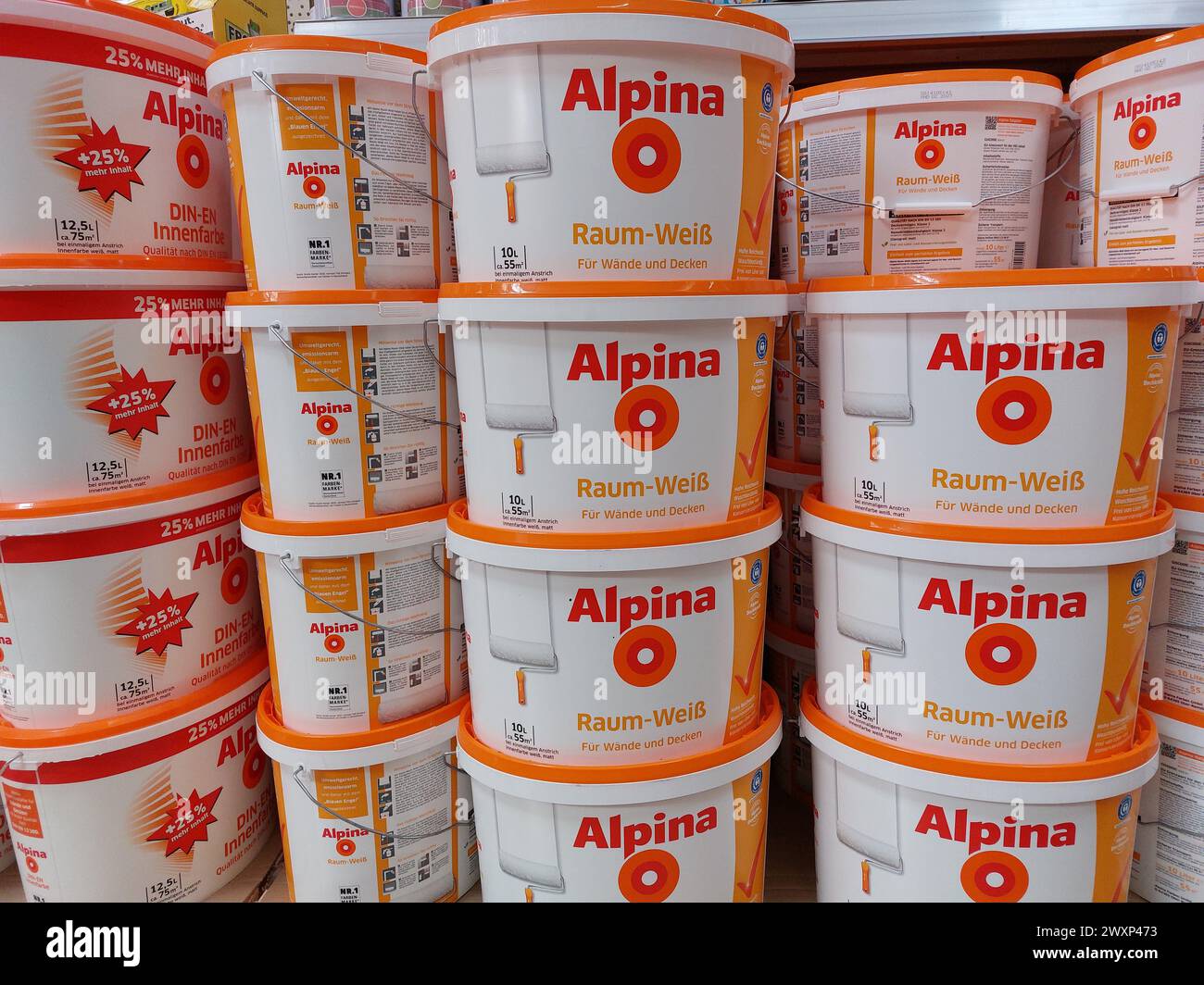 Paint buckets warehouse hi-res stock photography and images - Alamy