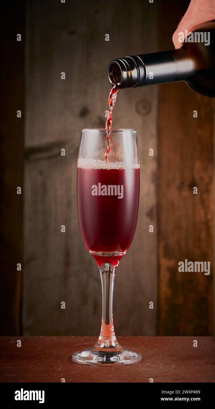 Close up wine pouring from hi-res stock photography and images - Alamy