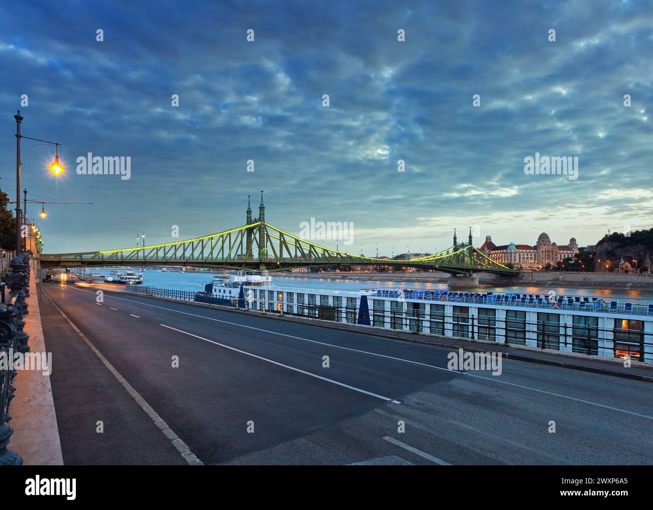 Budapest night view. Long exposure. Hungarian landmarks, Freedom Bridge ...