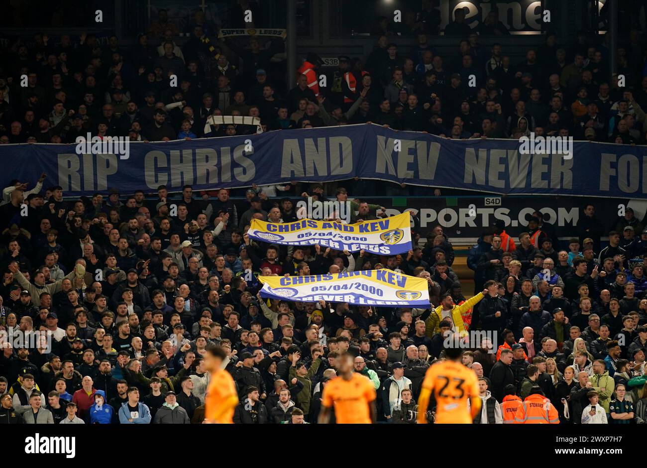 Leeds United fans display banners to remember Leeds United fans ...