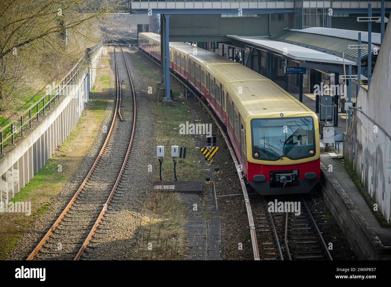 Mass transit train carriage hi-res stock photography and images - Alamy