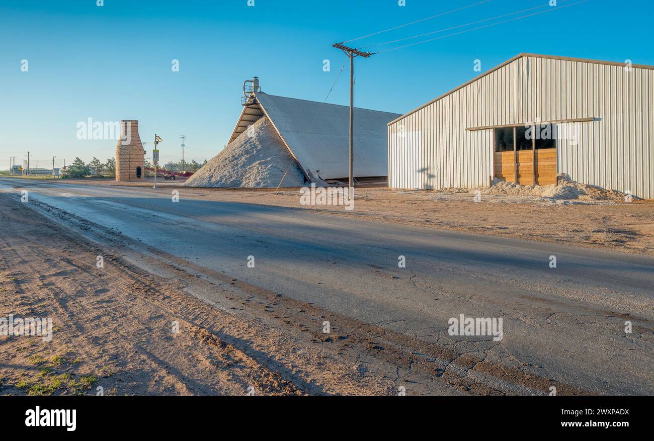Cotton storage building hi-res stock photography and images - Alamy