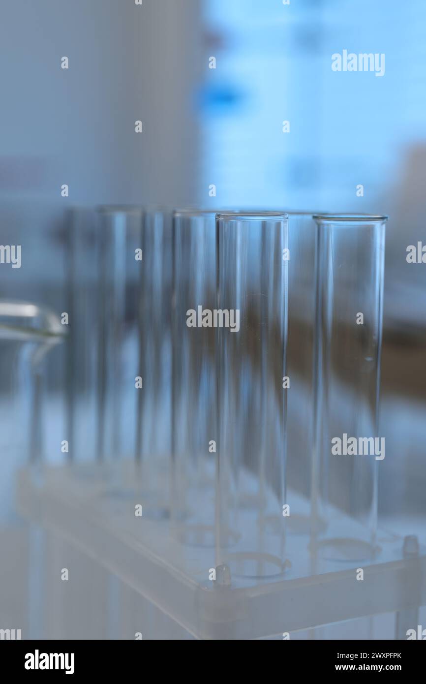 Glass test tubes vertical hi-res stock photography and images - Alamy