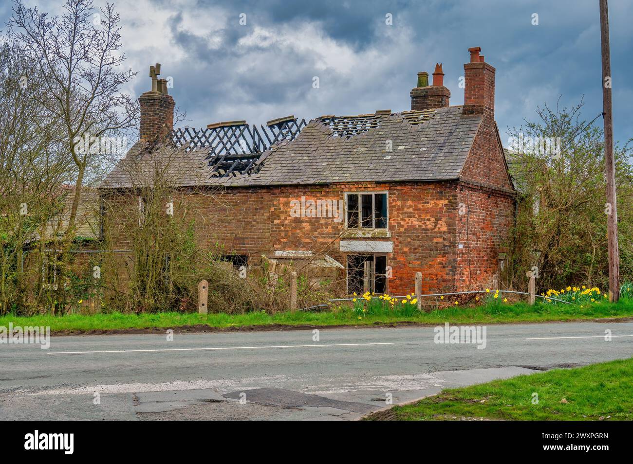 Abandoned derelict house in a state of decay Stock Photo - Alamy