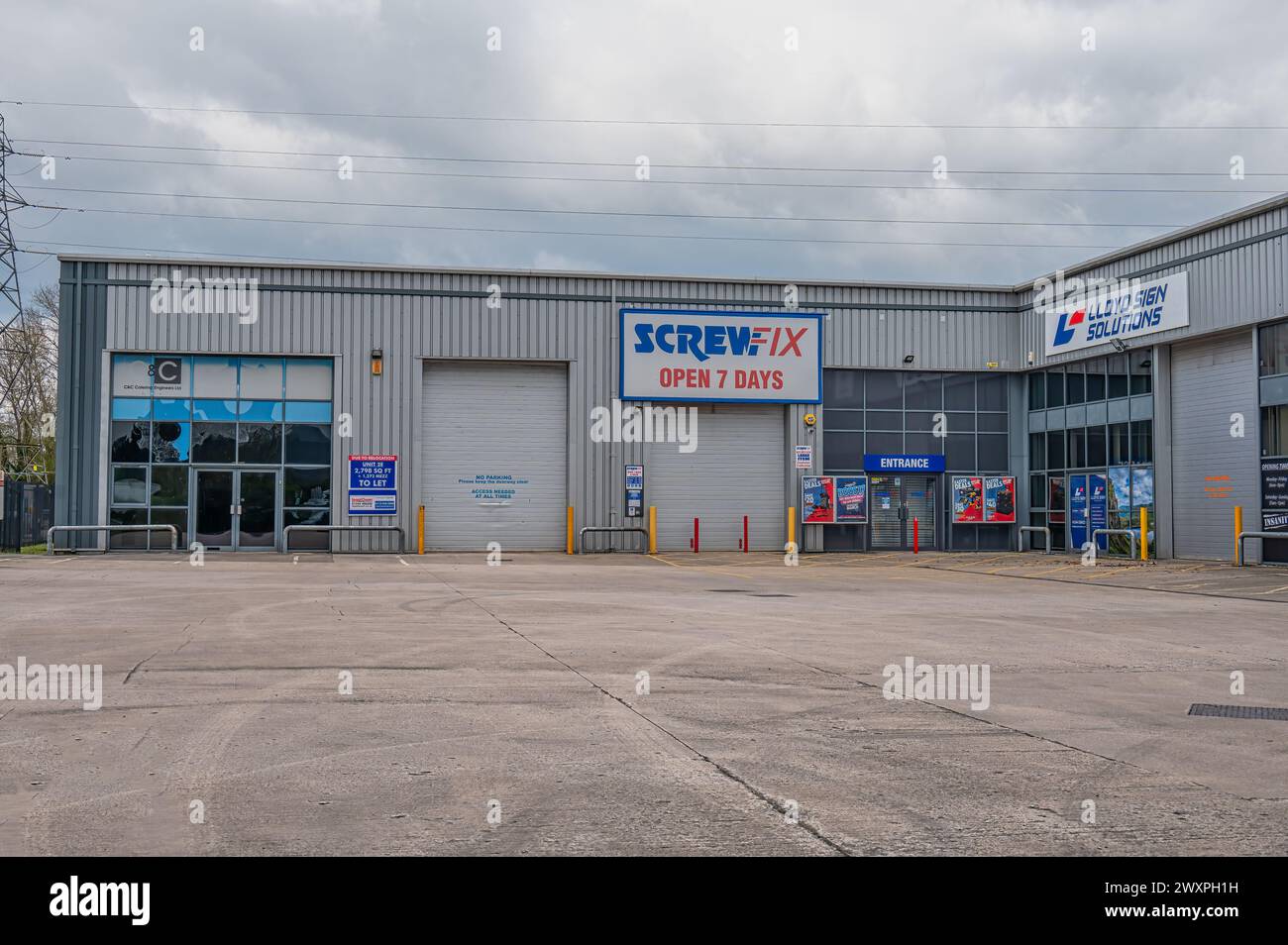 LONDON, UK -MARCH 31 2024: Screwfix DIY store shop front Stock Photo ...