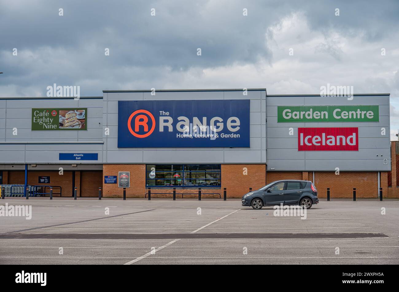 LONDON, UK -MARCH 31 2024: The Range store shop front Stock Photo - Alamy