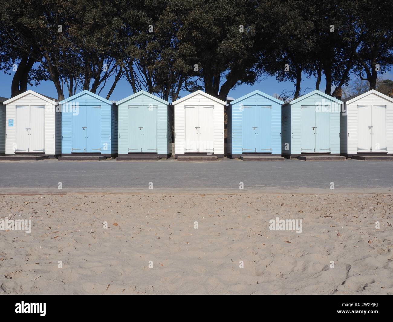 Beach huts on Avon Beach, Mudeford UK Stock Photo - Alamy