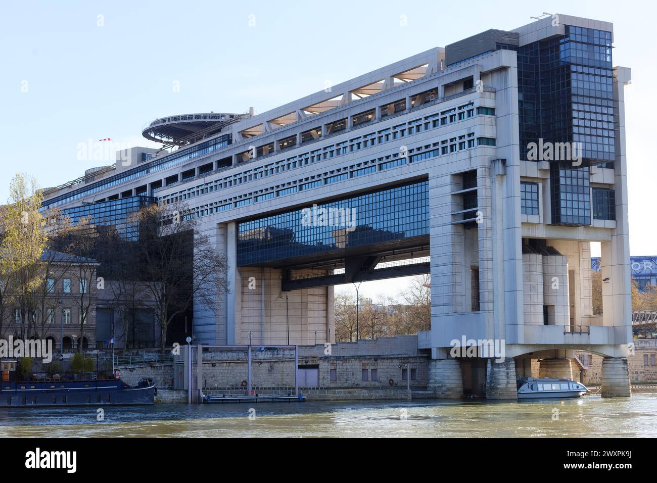 The pier of bercy hi-res stock photography and images - Alamy