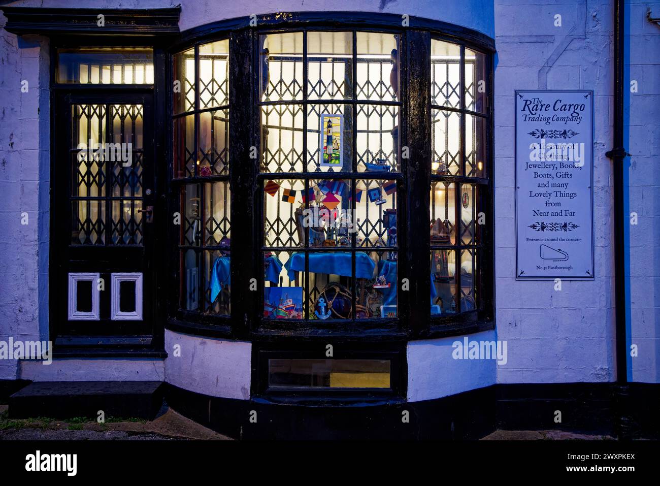 Old shop frontage hi-res stock photography and images - Alamy