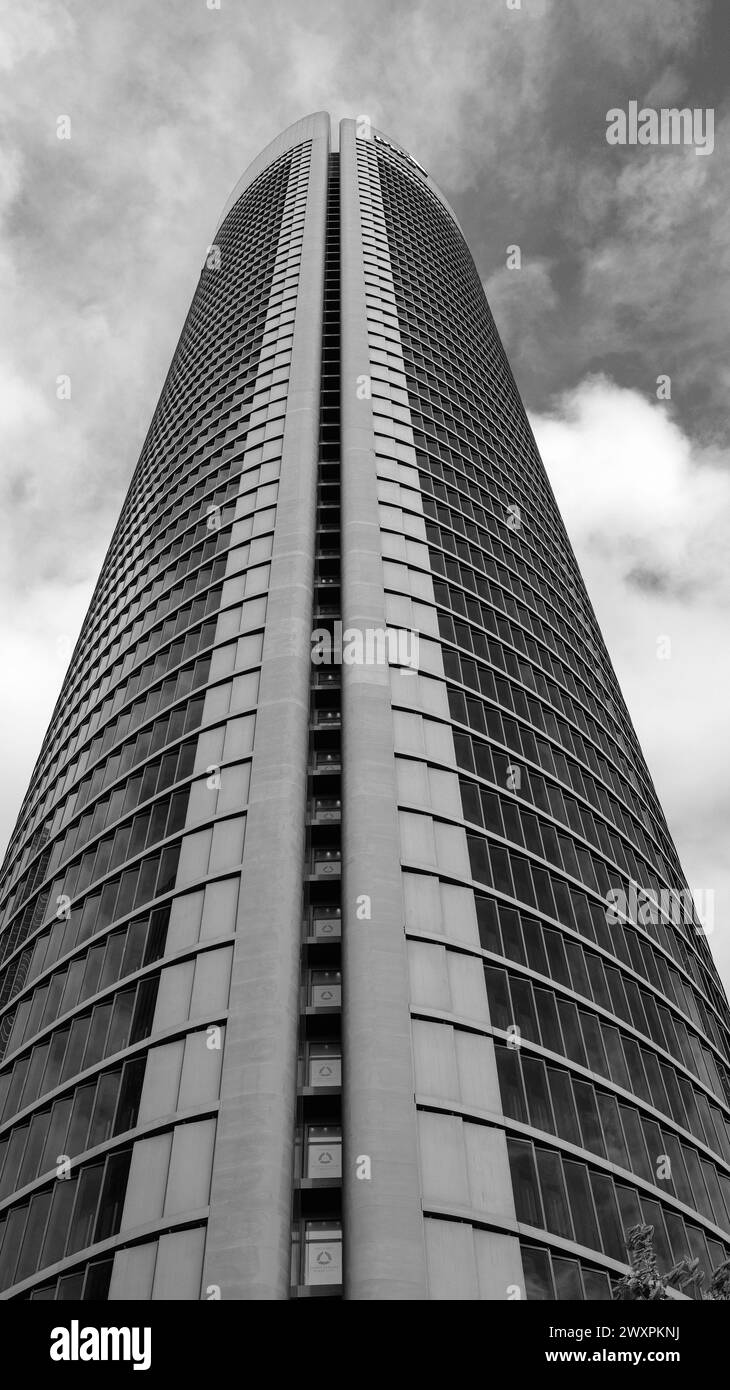 Cristal tower madrid Black and White Stock Photos & Images - Alamy