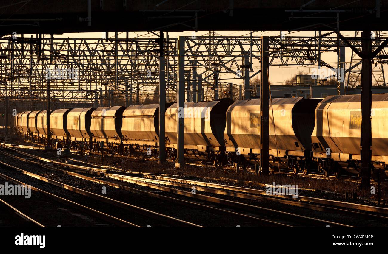 Freightliner 'Merry go round' coal carrying wagons freight train at ...