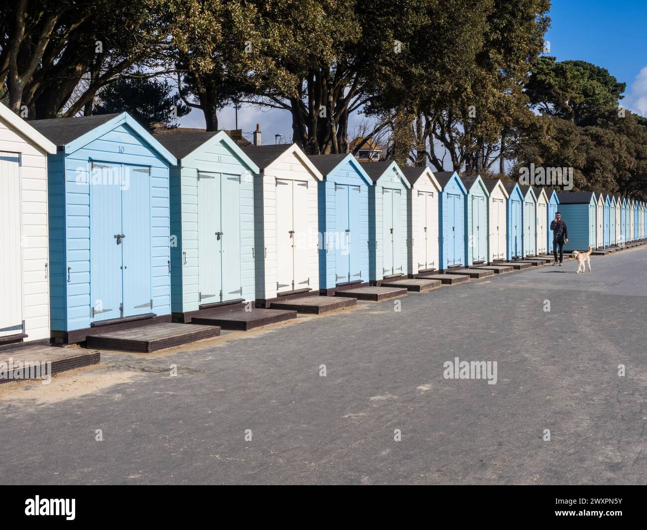 Christchurch bay beach huts hi-res stock photography and images - Alamy