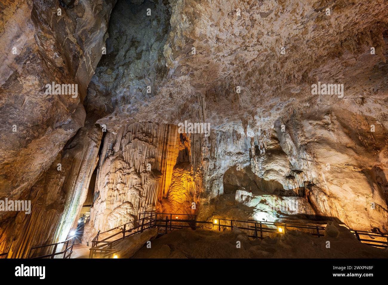 Inside the scenic and illuminated Diamond Cave (Tham Phra Nang Nai) in ...