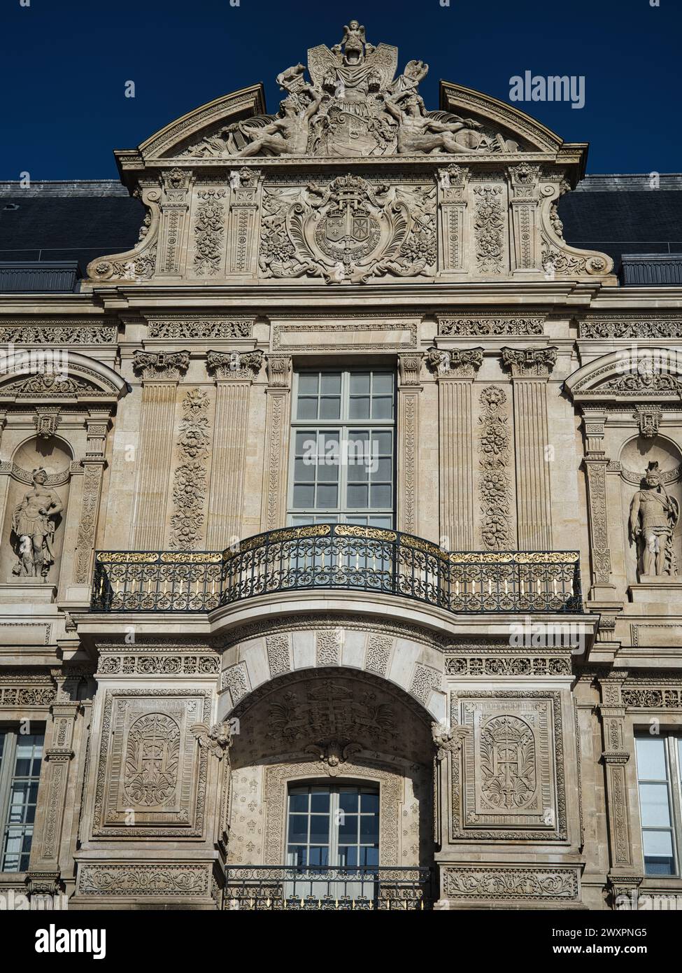 Louvre museum facade hi-res stock photography and images - Alamy