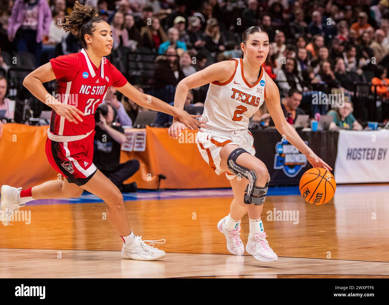 Portland, OR U.S. 31st Mar, 2024. A. Texas guard Shaylee Gonzales (2 ...