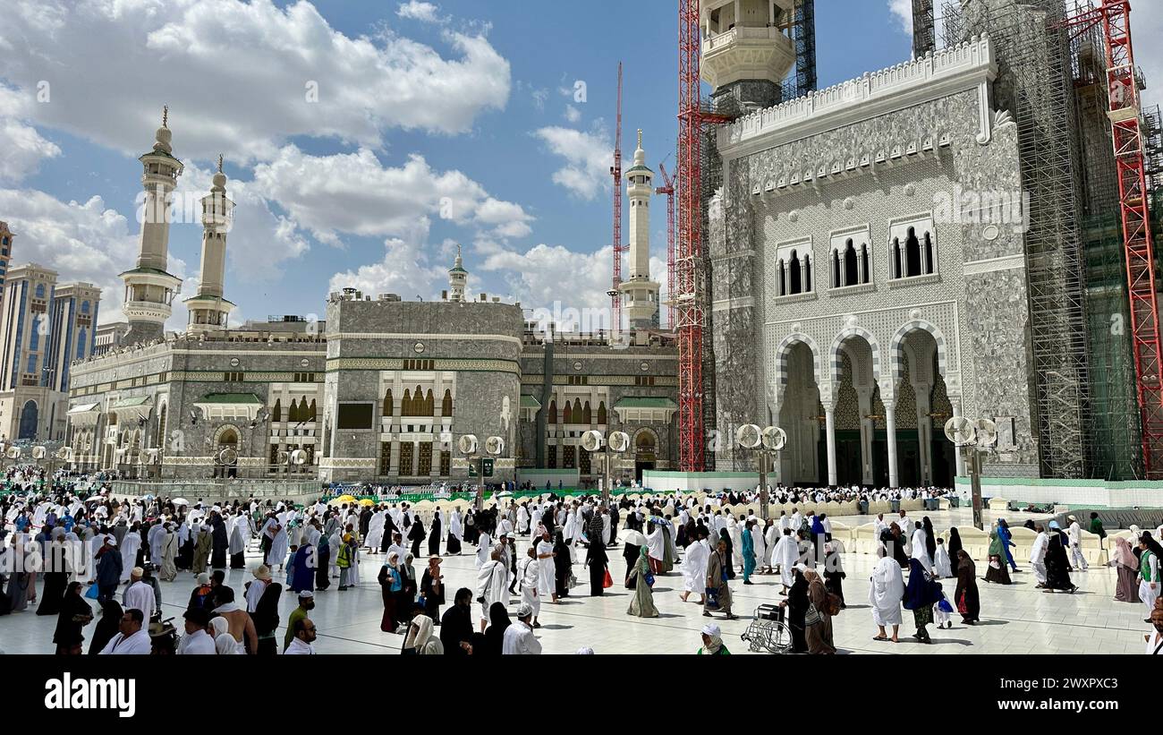 Kaaba in mecca 2024 hi-res stock photography and images - Alamy