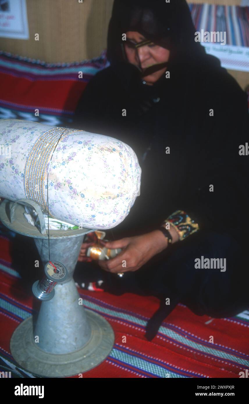 Uae traditional crafts hi-res stock photography and images - Alamy