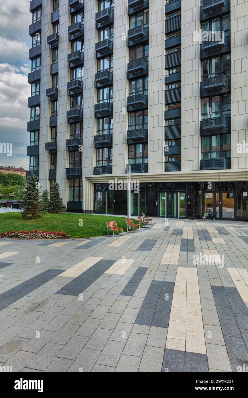 Moscow russia luxury apartment house hi-res stock photography and ...