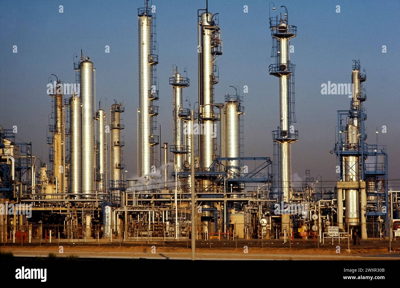 Distillation Columns, Petroleum Refinery Stock Photo - Alamy