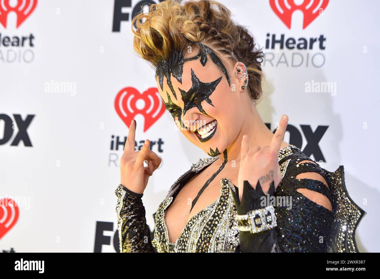 JoJo Siwa arrives at the iHeartRadio Music Awards, Monday, April 1 ...