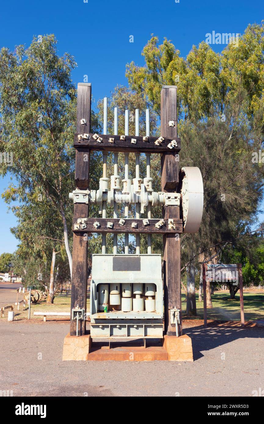 State gold battery hi-res stock photography and images - Alamy